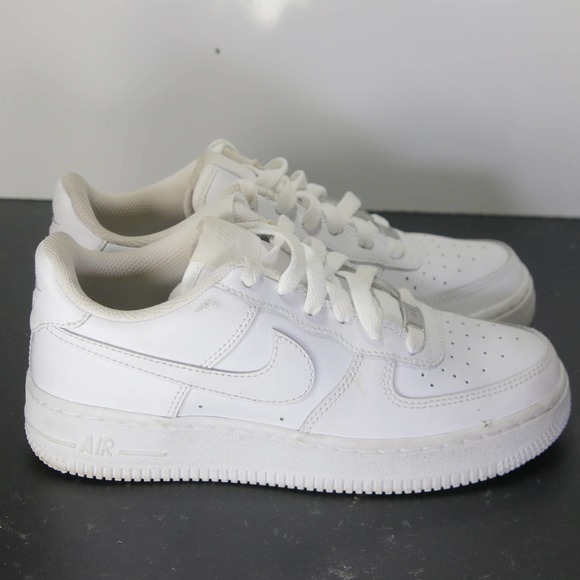Nike | Shoes | Nike Af Air Force 1 Low Youth Sz 35 Boys 05216 Triple ...